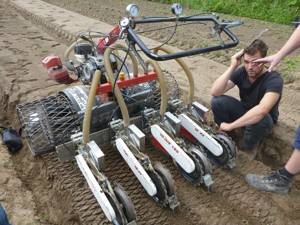 Hoe scoren handzaaimachines in het veld? | ccbt